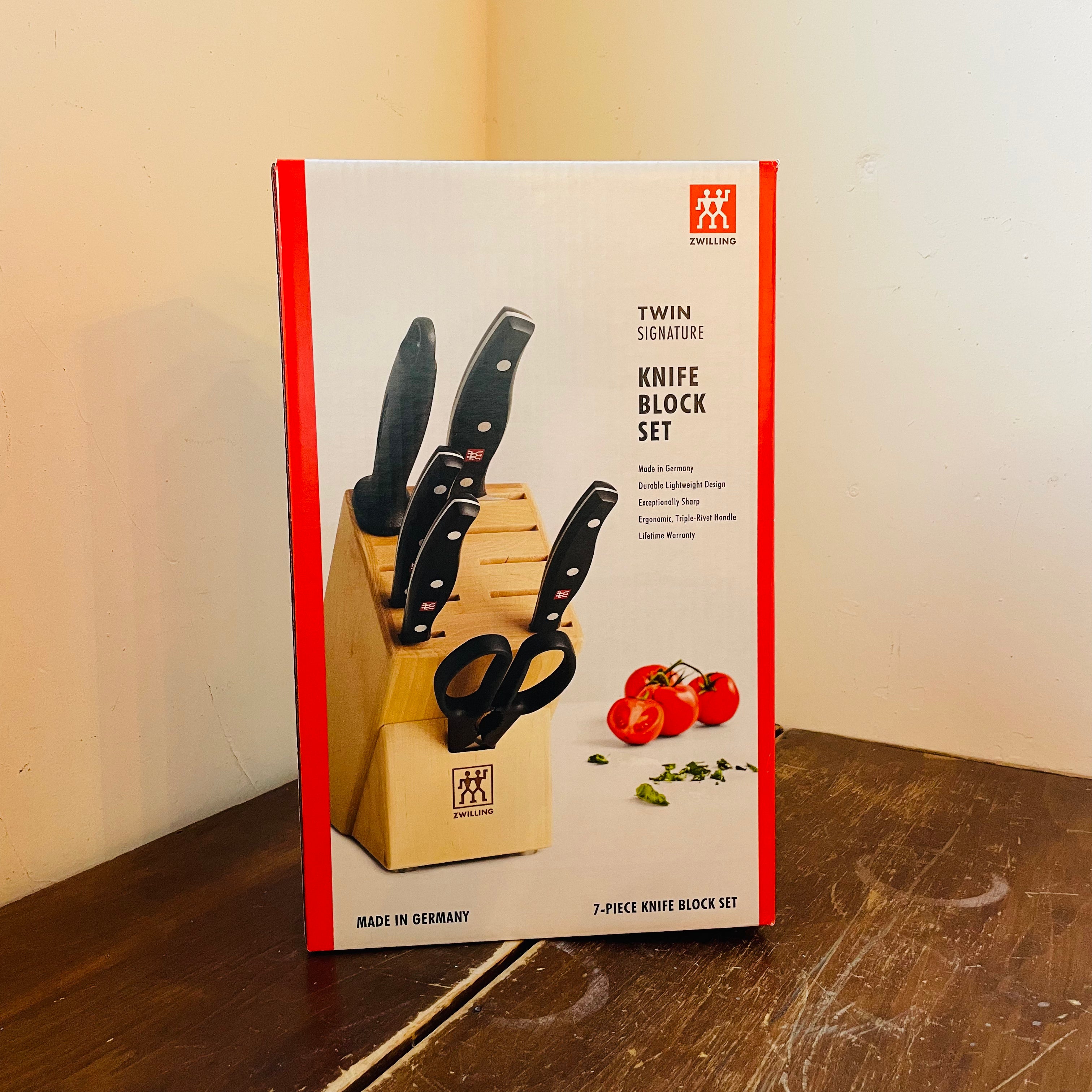 ZWILLING Twin Signature 7-pc Knife Block Set – Sugartown Mercantile