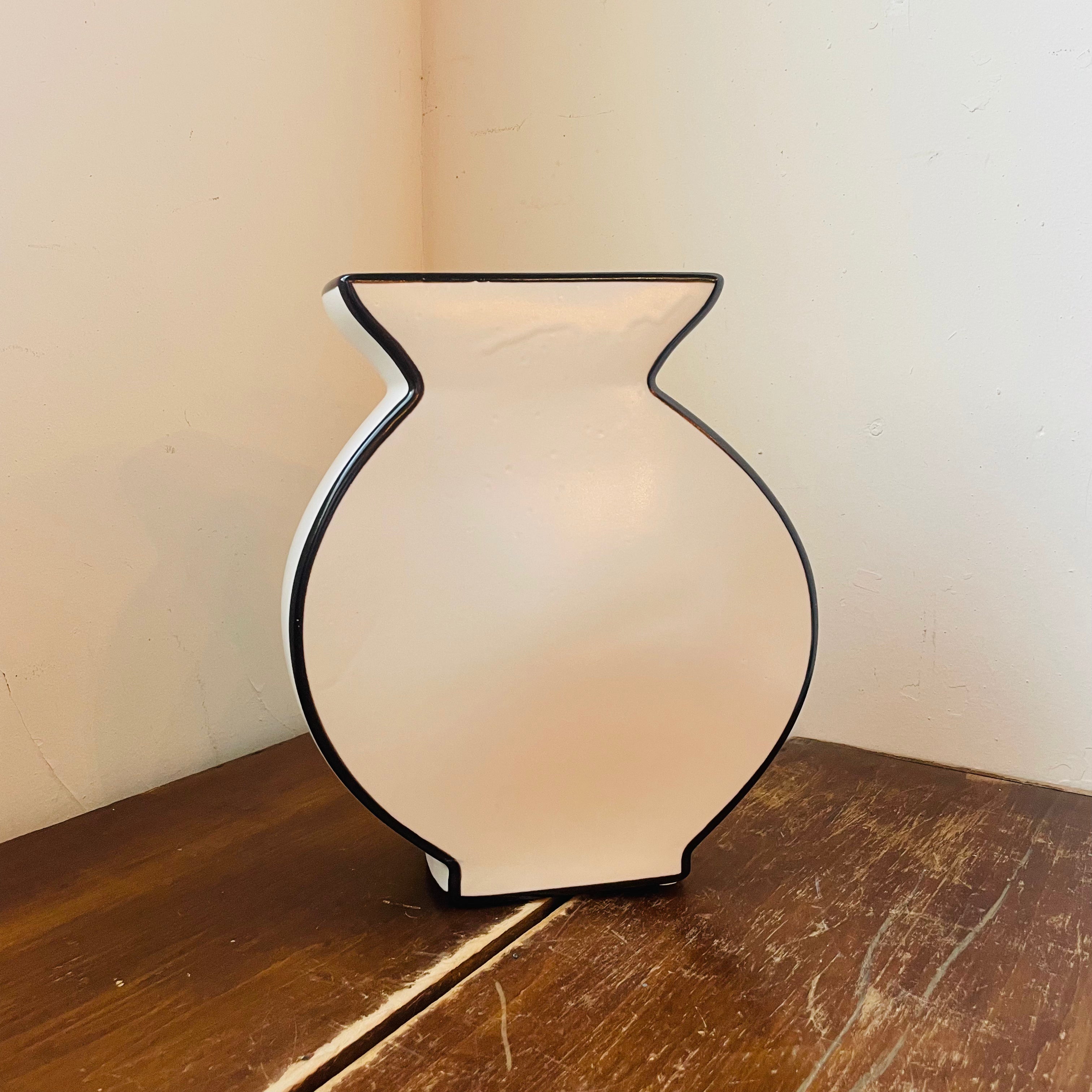 Corlin Vase – Sugartown Mercantile